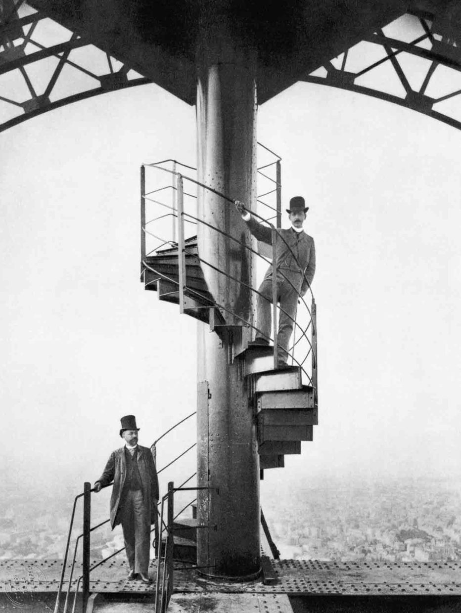 What is the difference between a Newel, Newel Post and Post - or is ...